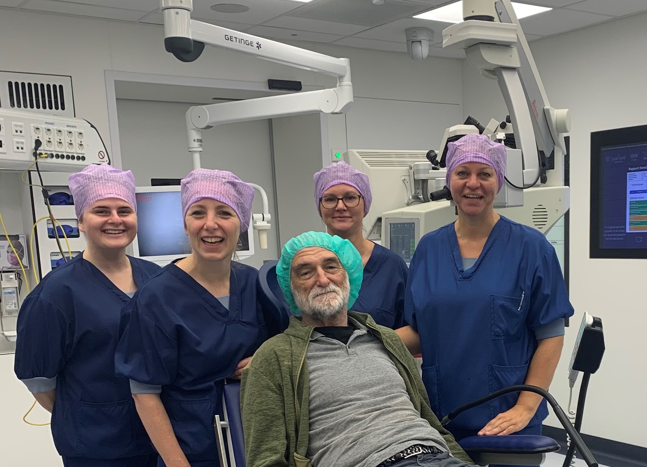 Groot voordeel: staaroperatie aan twee ogen op dezelfde dag - Dr ...